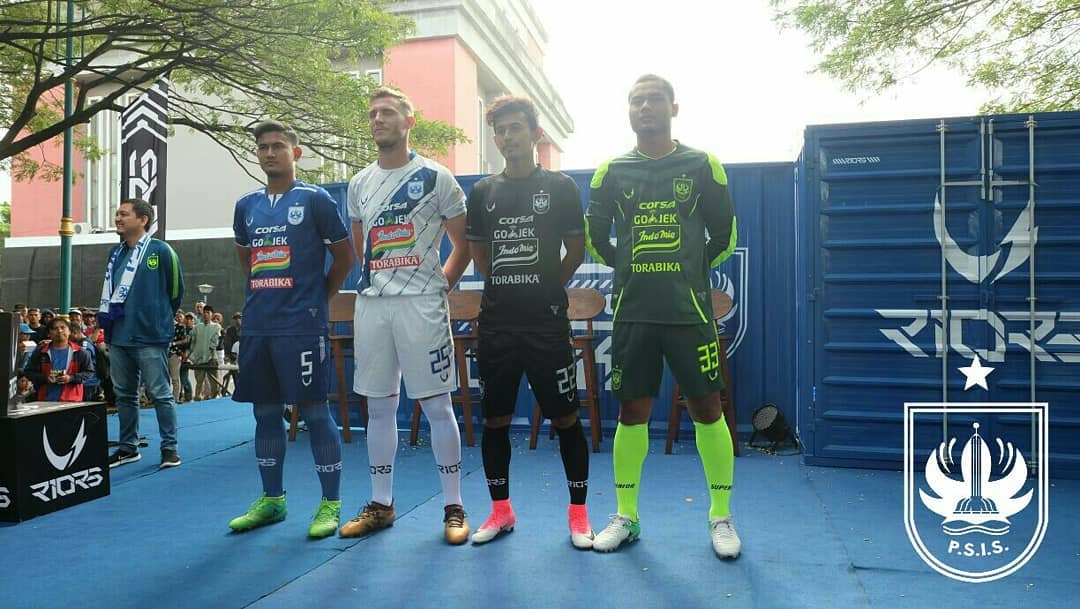 Cantiknya Jersey Baru PSIS Semarang Produksi Riors | Football Tribe ...