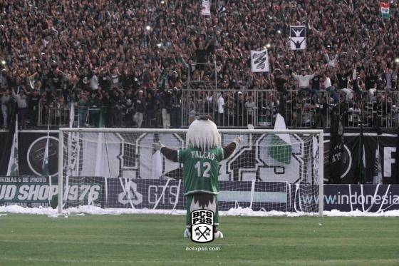 Brigata Curva Sud di Era Revolusi Industri 4.0 | Football Tribe Indonesia