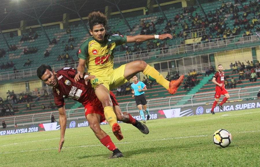 Akhyar Tak Hormat Kontrak, Sudah 'Backdoor' Saya - Ejen Akhyar Rashid ...