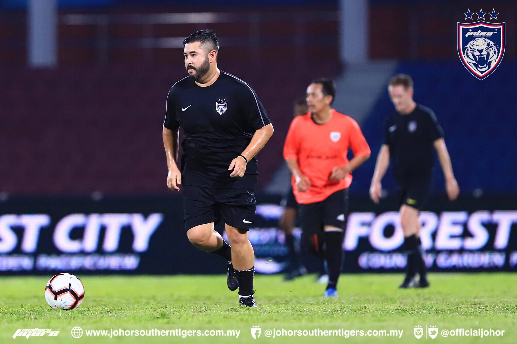 Impian besar Tunku Ismail - Football Tribe Malaysia