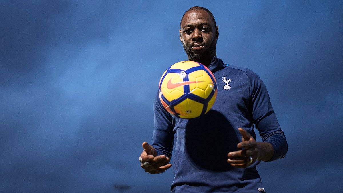 [VIDEO] Ledley King returns to Spurs as Mourinho's assistant coach ...