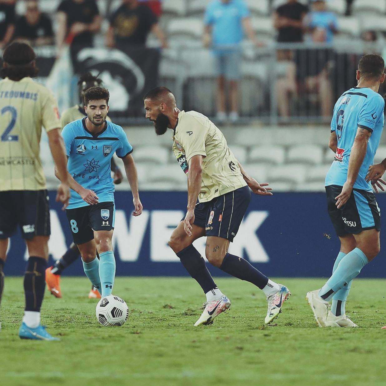 Liridon Krasniqi cipta sejarah, jadi pemain Malaysia pertama beraksi di ...