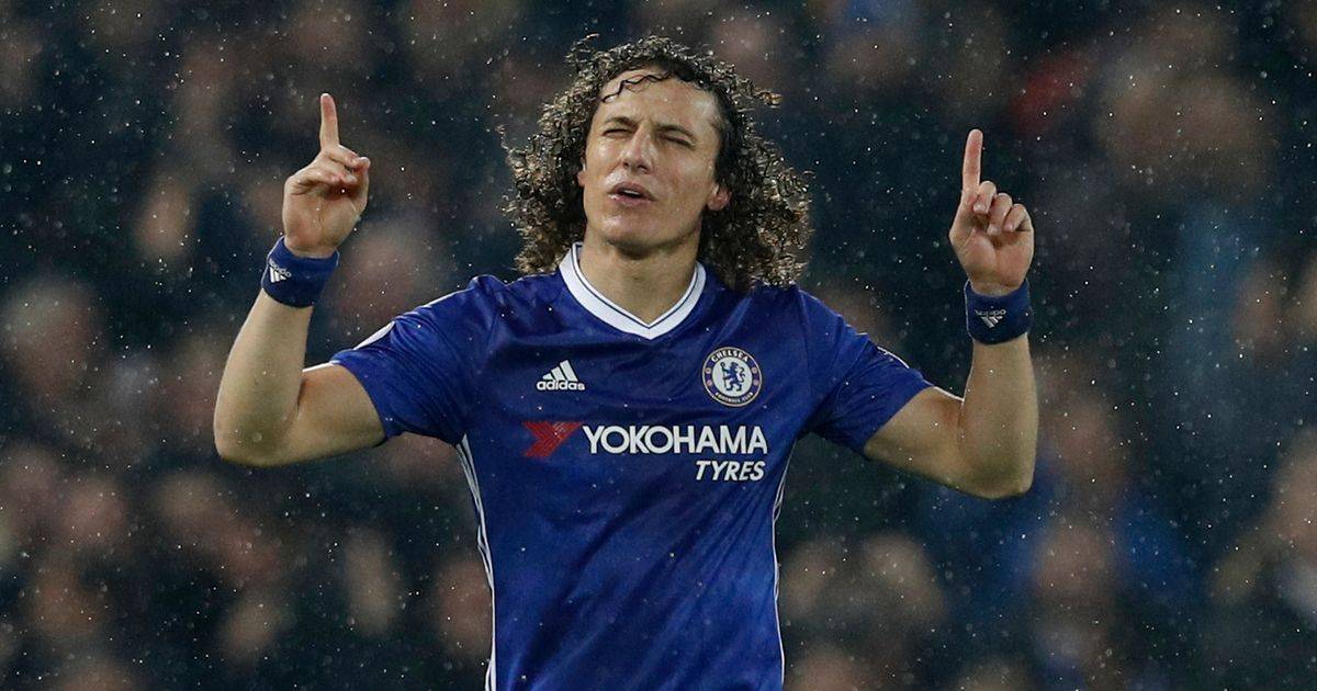 David Luiz chê bai mặt cỏ sân quốc gia Singapore – Football Tribe Vietnam